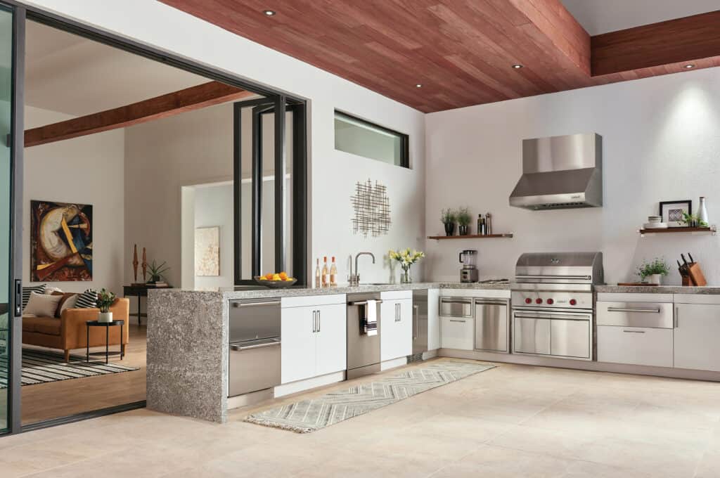 Design Your Outdoor Dream Kitchen With These Appliances