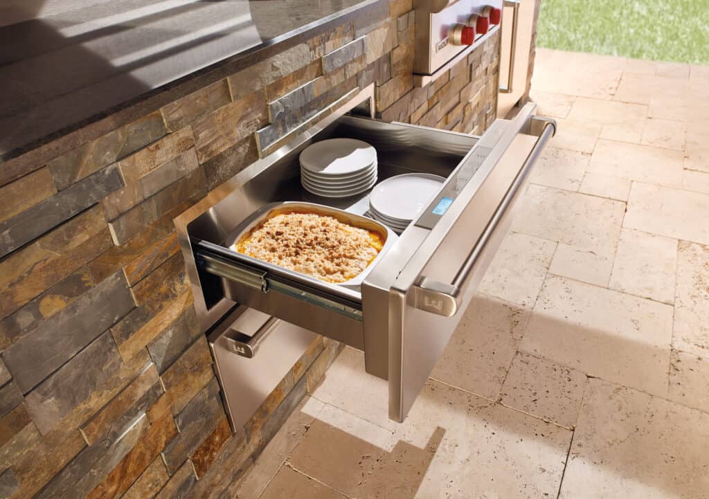 Design Your Outdoor Dream Kitchen With These Appliances