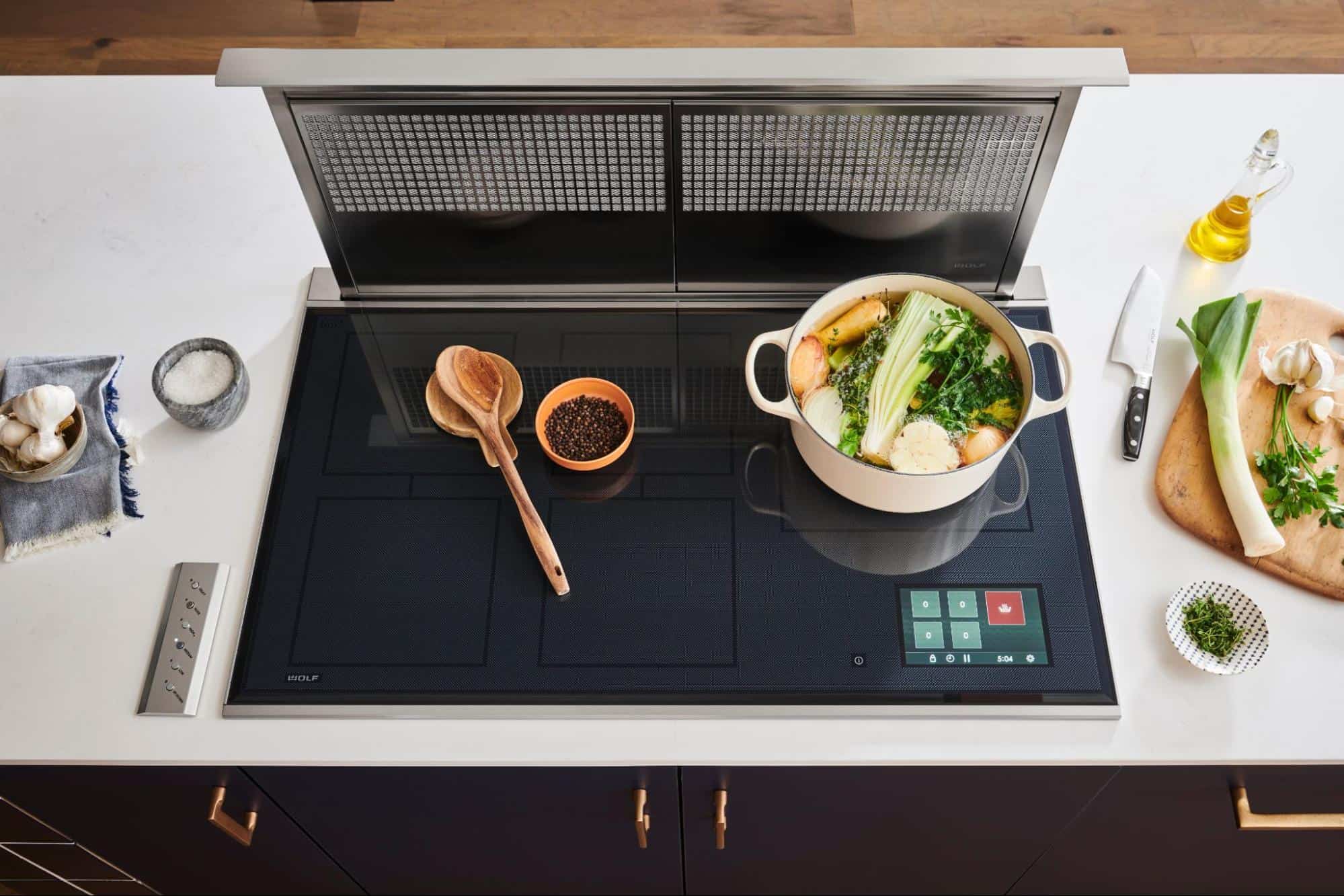 How to Use an Induction Cooktop, A Beginner’s Guide for Home Cooks